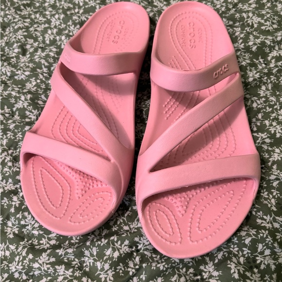 CROCS | Shoes | Crocs Womens Light Pink Sandals | Poshmark